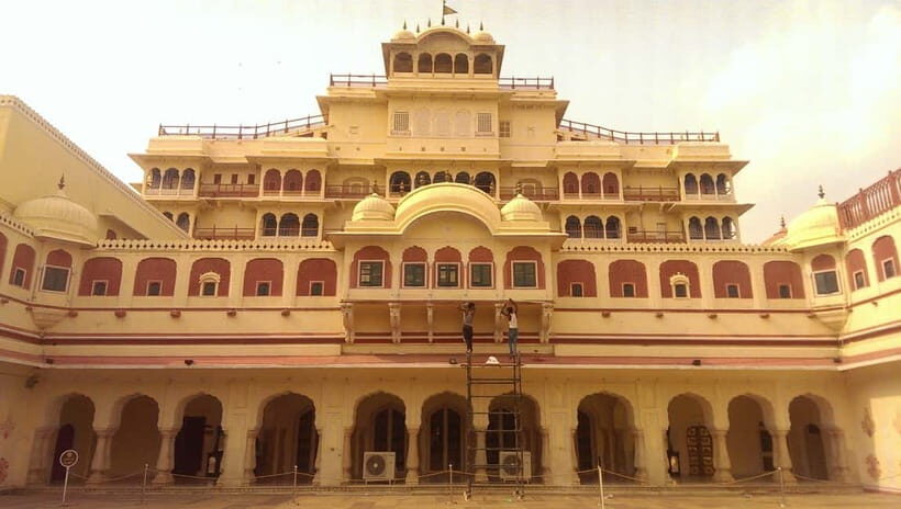 Jaipur: Private City Tour with Guide and Hotel Pickup - Practical Aspects & What to Expect