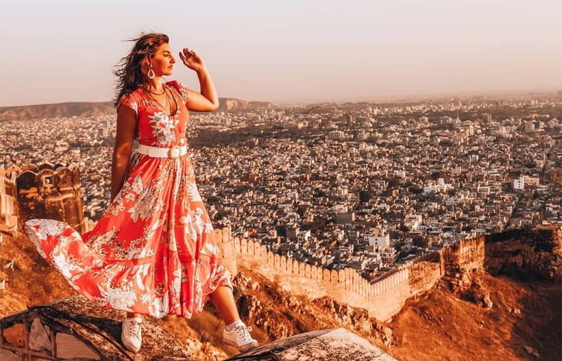 Jaipur: Private Full Day City Sightseeing Tour with Guide - The Transport and Guide Experience