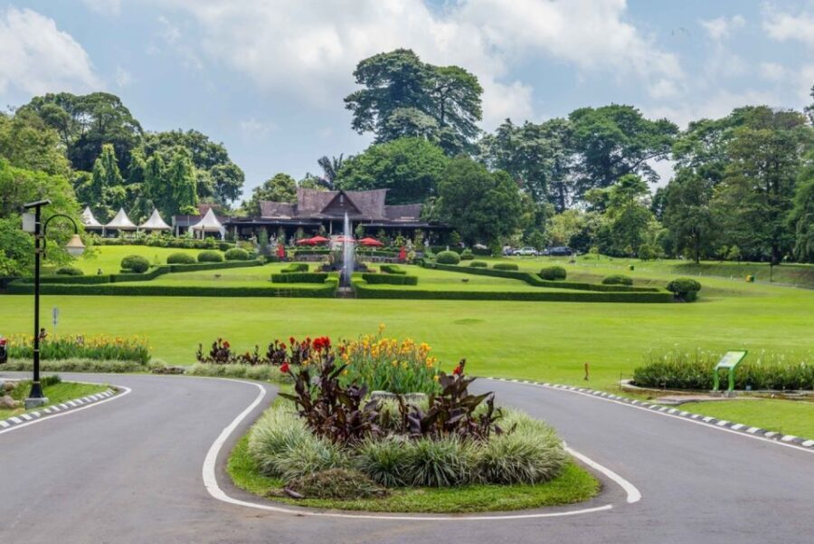 Jakarta: Bogor Botanical Gardens, with all Artists - Why This Tour Offers Great Value