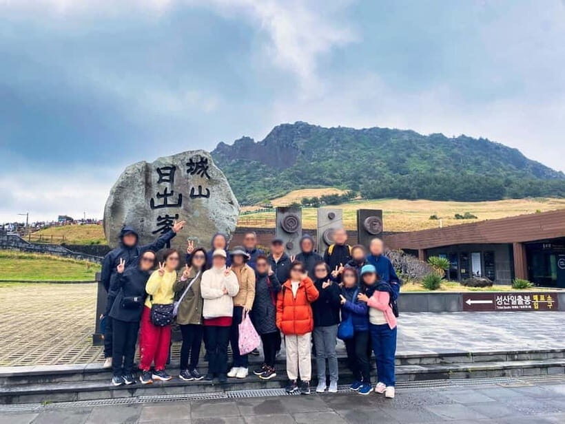 Jeju: customized shore excursions for up to 7 people - The Comfort of a Private Vehicle