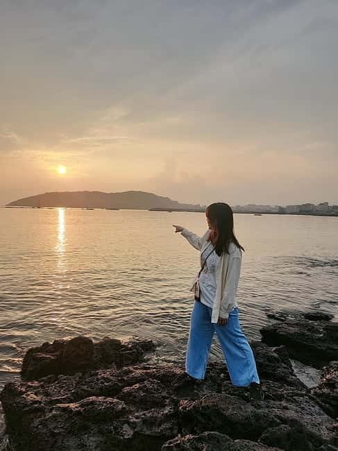 JEJU ISLAND : Higlights SUNRISE guided Tour - The Experience of a Jeju Sunrise