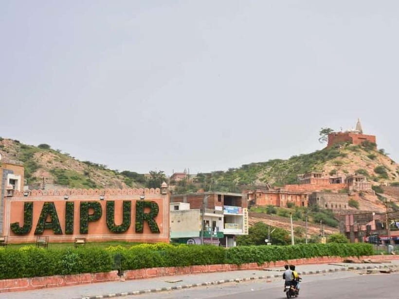 Jhalana Leopard Safari  A Wild Escape in Jaipur - The Road to a Memorable Safari