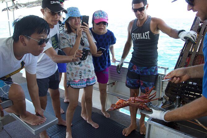 Kalbarri Rock lobster Pot Pull Tour in Kalbarri - What the Reviews Reveal