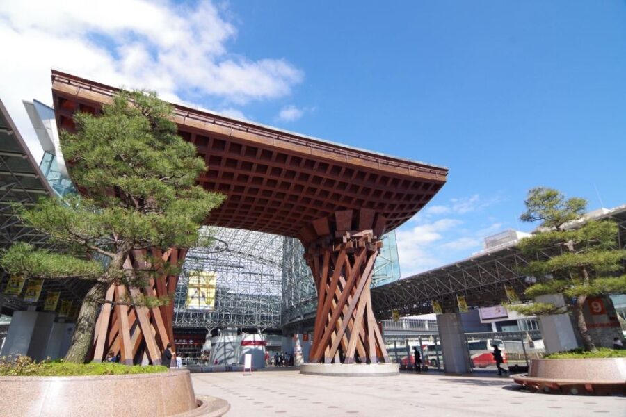 Kanazawa: Private Tour with Local Guide - What You Can Expect at Each Stop