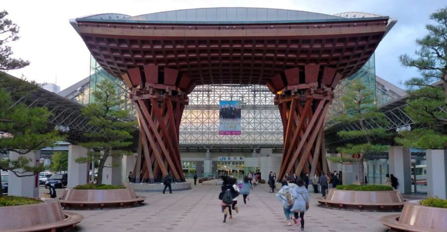 Kanazawa: Private Walking Tour with a Local - What to Expect on Your Kanazawa Walk