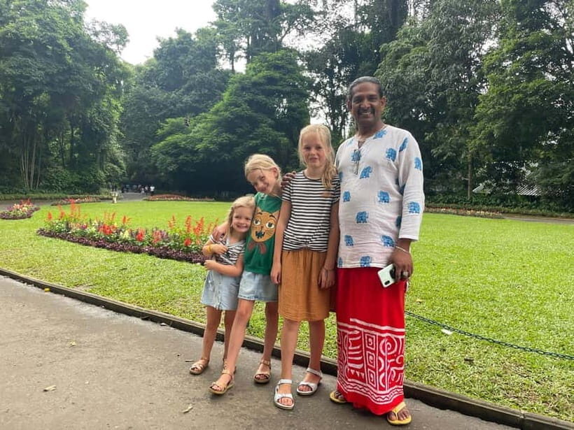 Kandy ; Local Guided City Tour By Lesley - Why This Tour Really Works