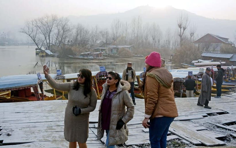 Kashmir Srinagar: 6-Day Tour Enchanting Serene Beauty - Frequently Asked Questions