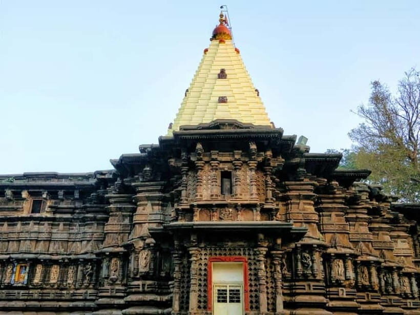 Kolhapur: Half-Day City Tour with Hotel Pickup - Visiting the Mahalaxmi Temple: The Heart of the Tour