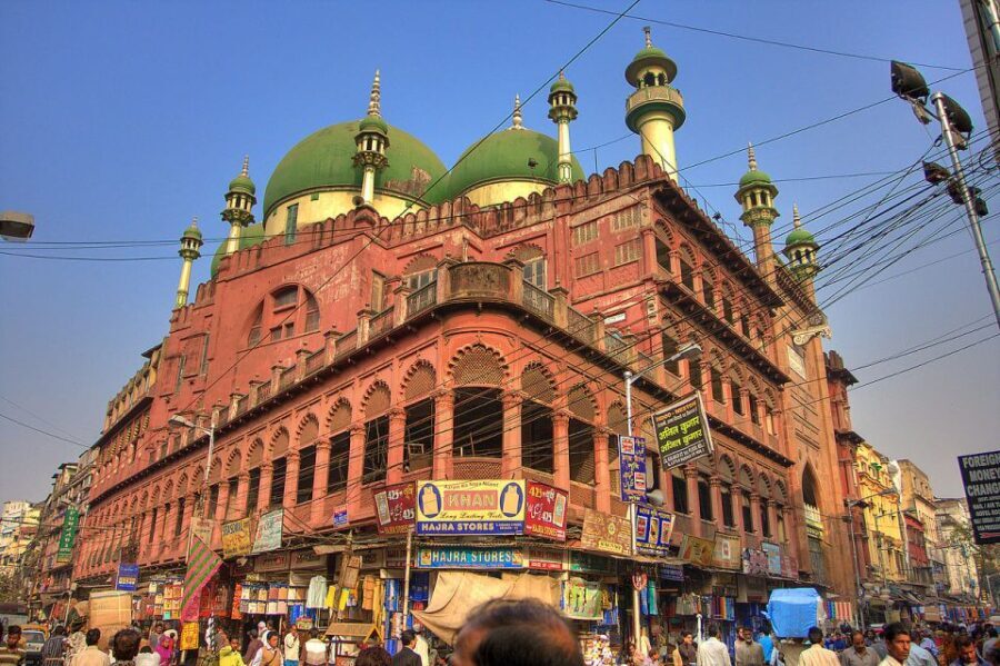 Kolkata: Spiritual World of Kolkata Sightseeing Tour - Transportation and Practical Details