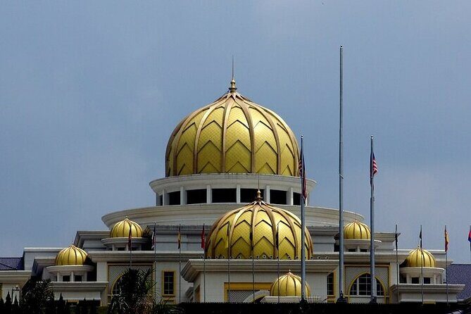 Kuala Lumpur City Tour Include Batu Caves 8 hours - The Sum Up
