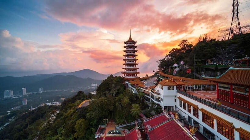 Kuala Lumpur: Genting Highlands Tour with Awana Cable Car - The Value and Practicalities