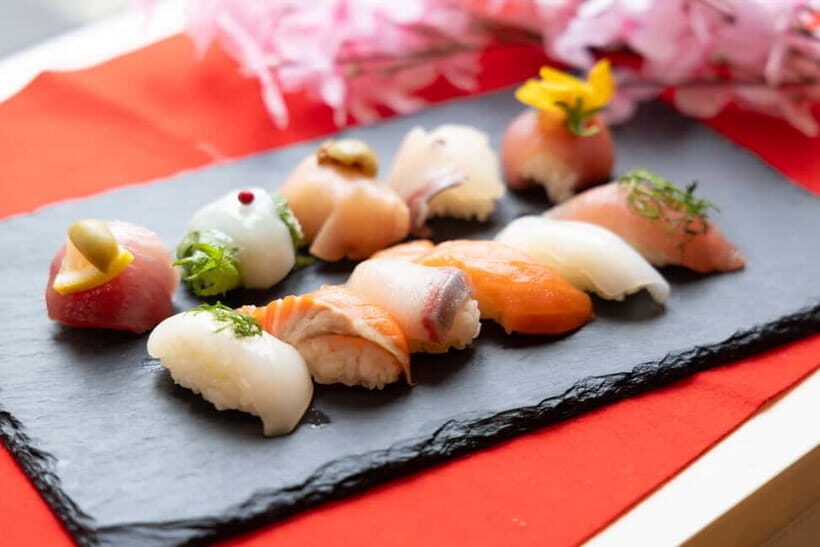 Kyoto: Enjoy Sushi & Market Tour! Best for Family & Couple! - What Makes This Tour Stand Out?