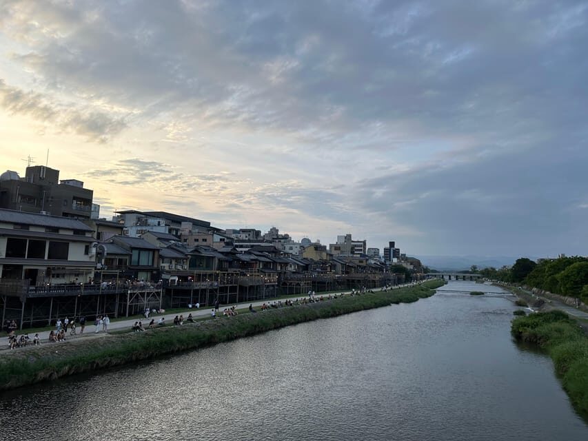 Kyoto: Gion & Geisha district evening tour - What Makes This Tour Worth Considering