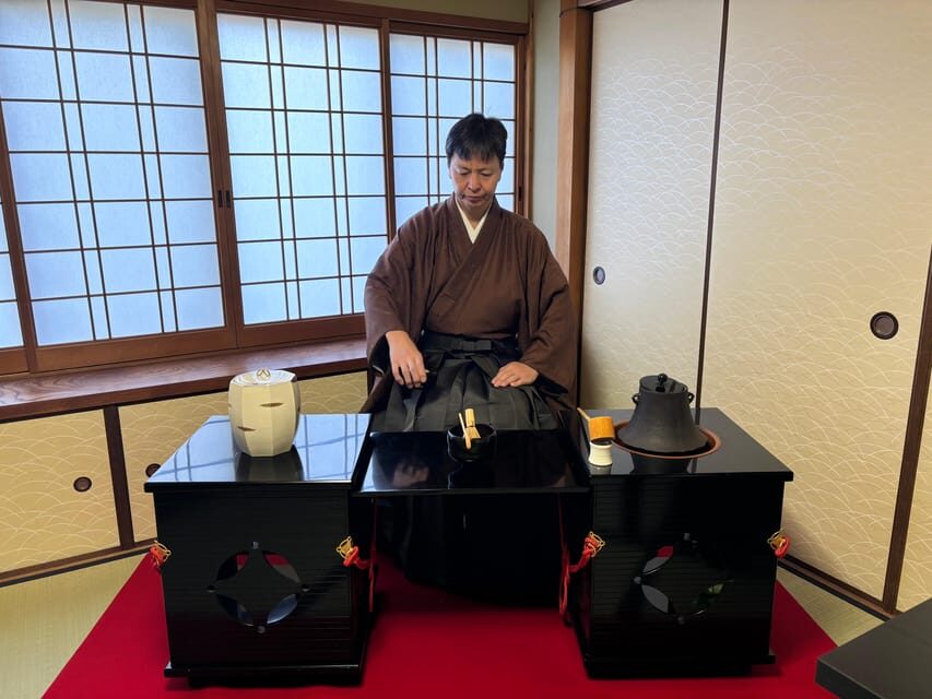 Kyoto Ninenzaka: Tea Ceremony in Old Townhouse with Chairs - What You’ll Experience: An In-Depth Look