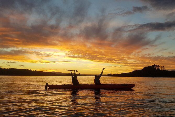 Lake Rotoiti Evening Kayak Tour including Hot Springs, Glowworm Caves and BBQ Dinner - Authentic Experiences & Authenticity