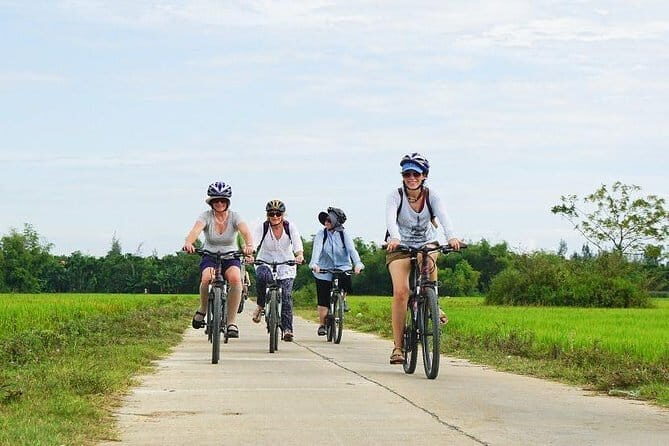 Lantern making class and Tra Que Bike Tour - What’s Included and What to Consider