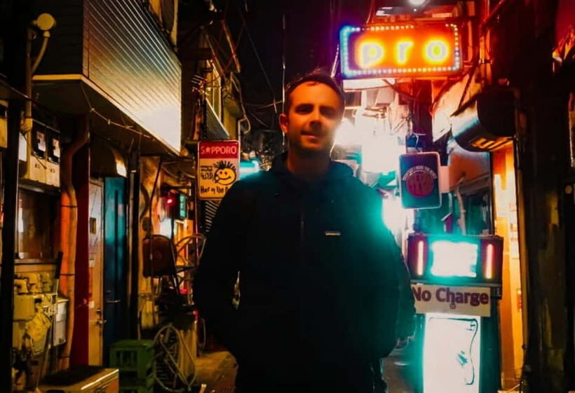 Licensed Guide Shinjuku Dramatic Tour - Who Should Book This Tour?