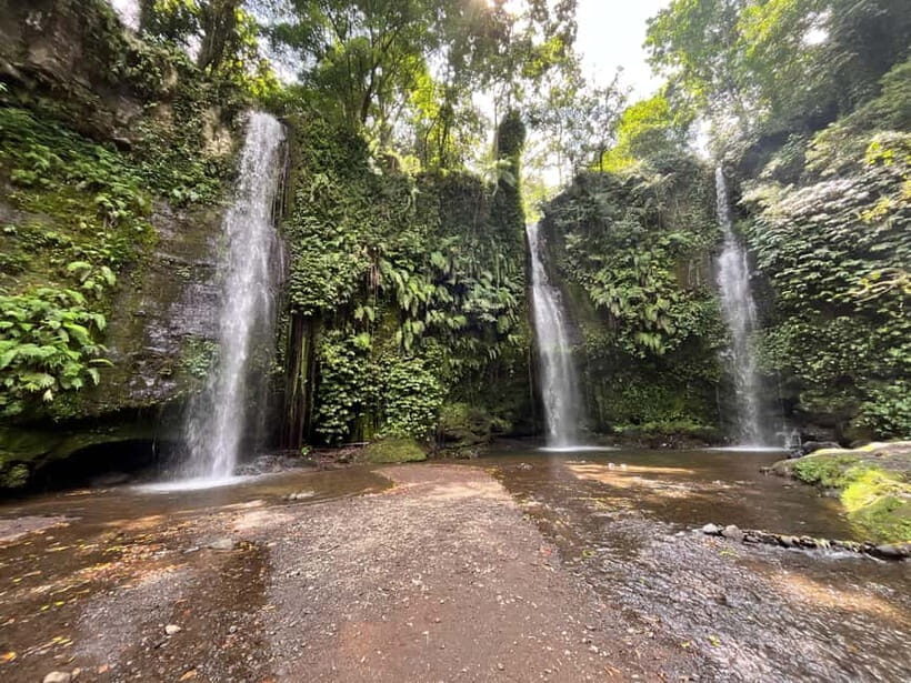 Lombok: Benang Stokel & Kelambu Waterfall, RiceField & Beach - Relaxing at Tanjung Aan Beach