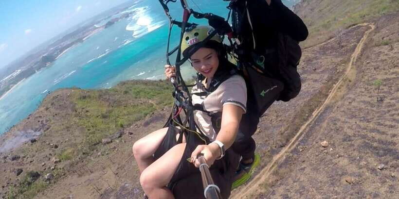 Lombok : Tandem Paragliding with Pilot & Beach Tour - Transport & Logistics