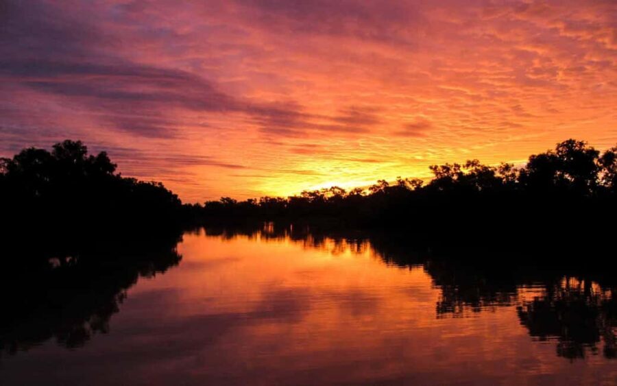 Longreach: Sunset Paddlewheeler Cruise, Show and Dinner - Who Is This Experience For?
