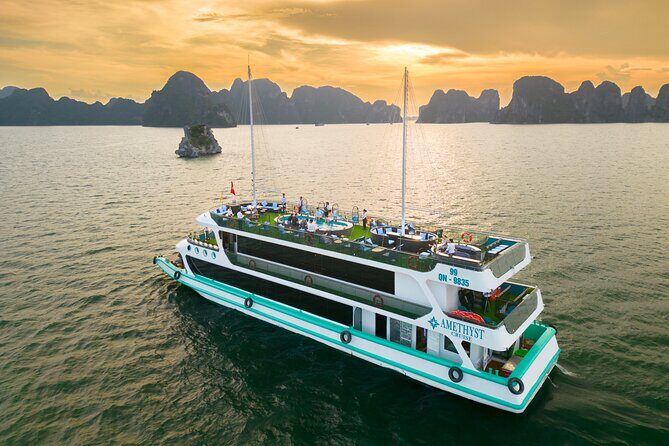 Luxury Halong Bay Day Cruise - Amethyst Luxury from Halong - The Food and Beverage Experience