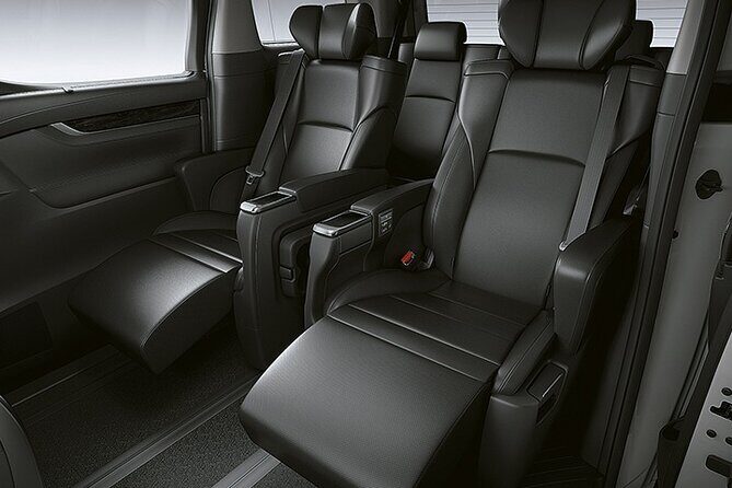 Luxury MPV One-Way Transfer Between KUL Airport and Melaka - Detailed Breakdown of the Journey