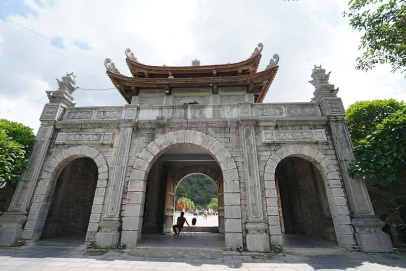 Luxury Tour Bich Dong Pagoda-Hoa Lu-Tam Coc-Mua Cave-Biking - Is This Tour Worth It?