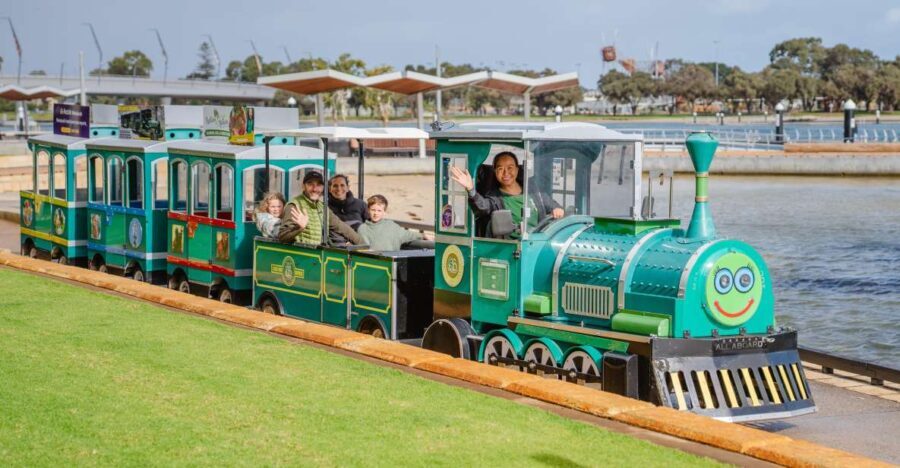 Mandjar Bay - Mini Toot - How the Ride Operates