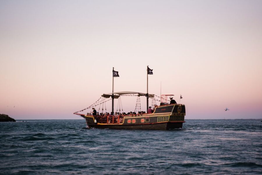 Mandurah: 1.5 Hour Sundowner Cruise - What Makes This Cruise Special?