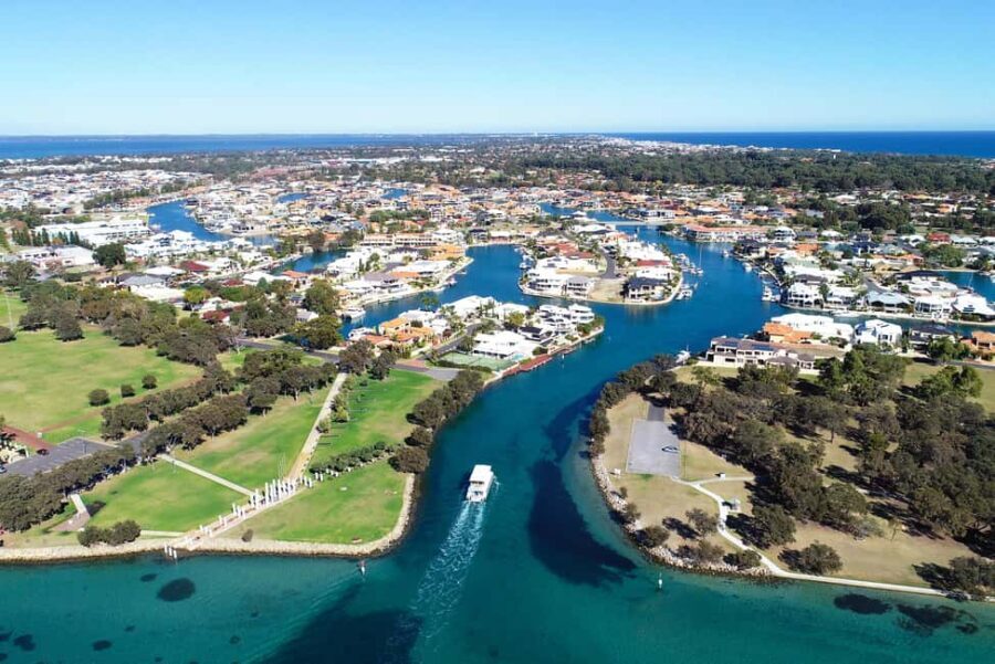 Mandurah: Dolphin and Views Cruise - Who Should Consider This Tour?