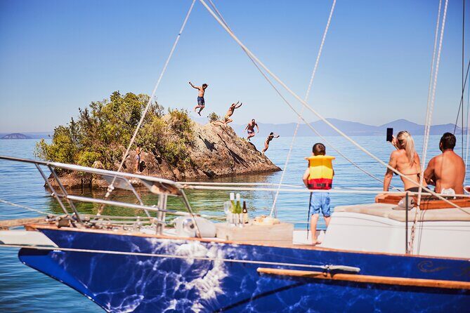 Maori Rock Carvings - Taupo Sailing Adventures - Kindred Spirit - Who Will Love This Tour?