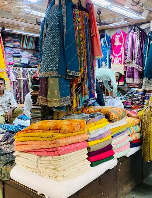 Markets of Mumbai Walking Tour - Visiting the Oldest Spice Market
