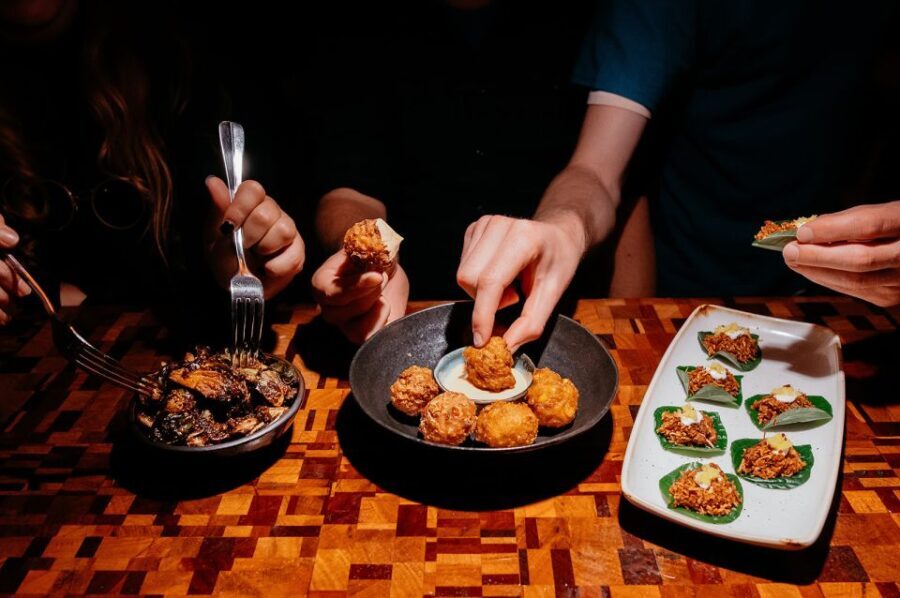Melbourne: Guided Night-Time Food Walking Tour - What to Expect on the Tour