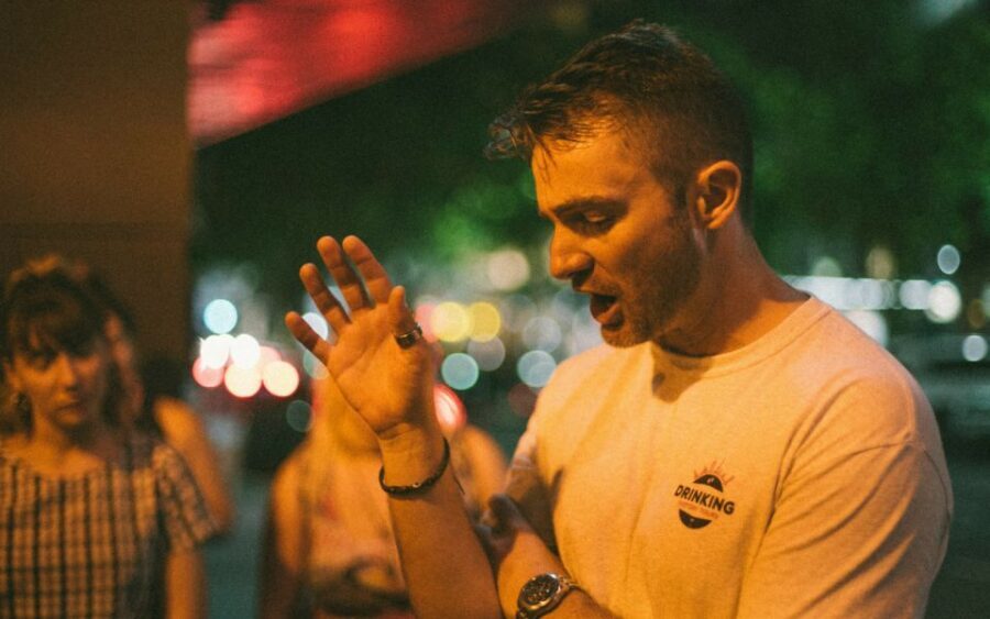 Melbourne: Hidden Bars & Laneway Legends Walking Tour - Bar-Hopping in Melbourne’s Best Spots