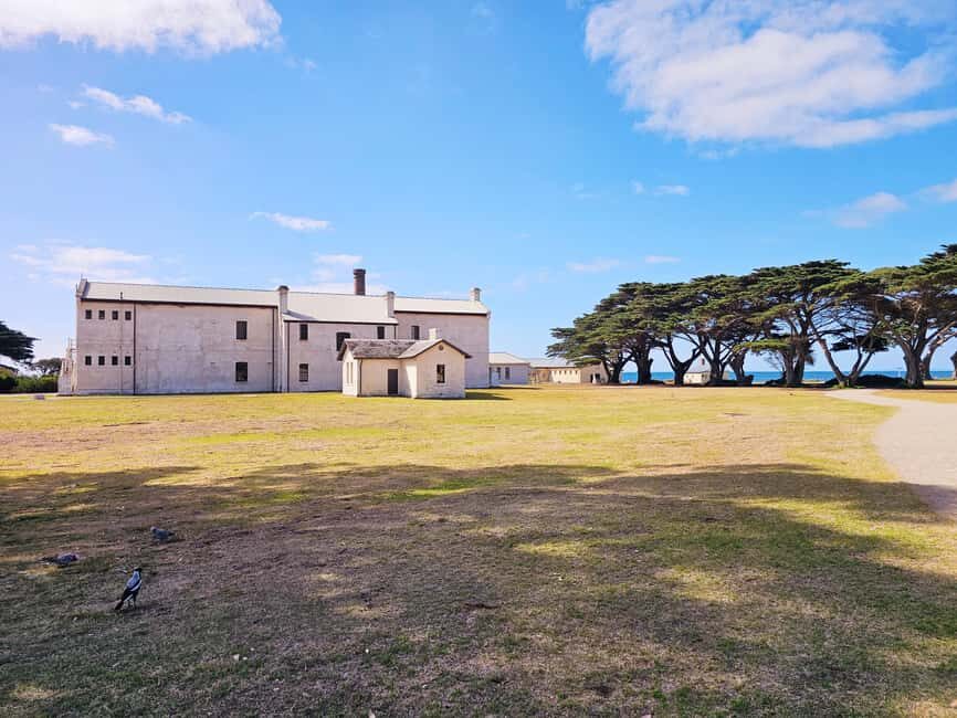 Melbourne: Mornington Peninsula Southern Coast Discovery - Transportation & Group Size