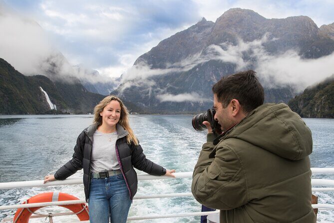 Milford Sound Day Tour with Scenic Cruise from Queenstown - Transportation and Group Size
