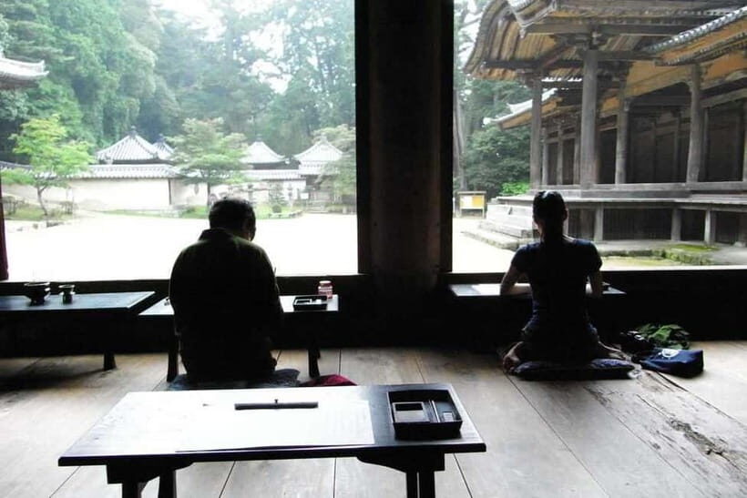 Moment of Zen: Last Samurai Temple Mountaintop Walking Tour - Visiting the Main Temple: A Kyoto-Style Wonder