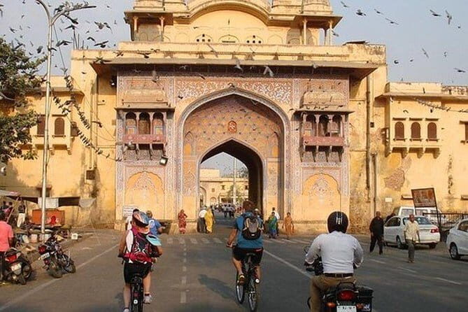 Morning Jaipur Cycle Tour with Food Testing - The highlight: Food testing in local bazaars