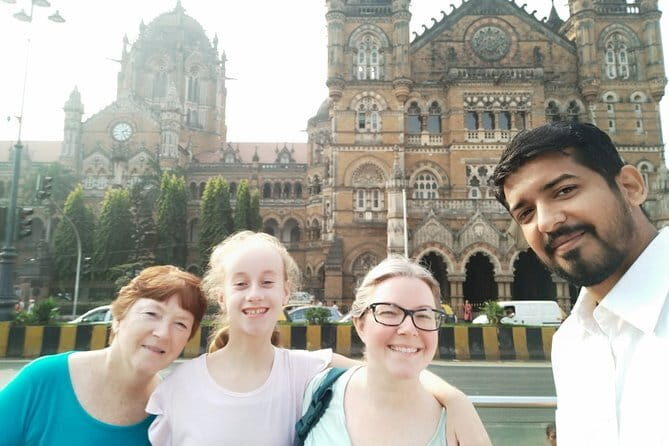 Mumbai City Tour for Women in Private Vehicle - Relax and Reflect at Marine Drive