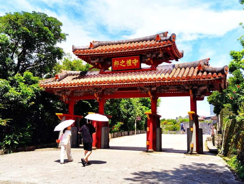 Naha: 1.5h Shurijo Castle Tour into the Heart of Ryukyu - What You Can Expect: A Breakdown of the Experience