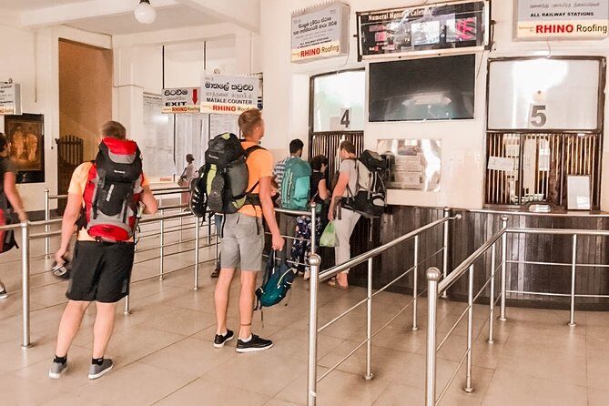 Nanu Oya to Ella train ride on (Train No: 1005 "Podi Menike") - Ticketing and Booking Experience