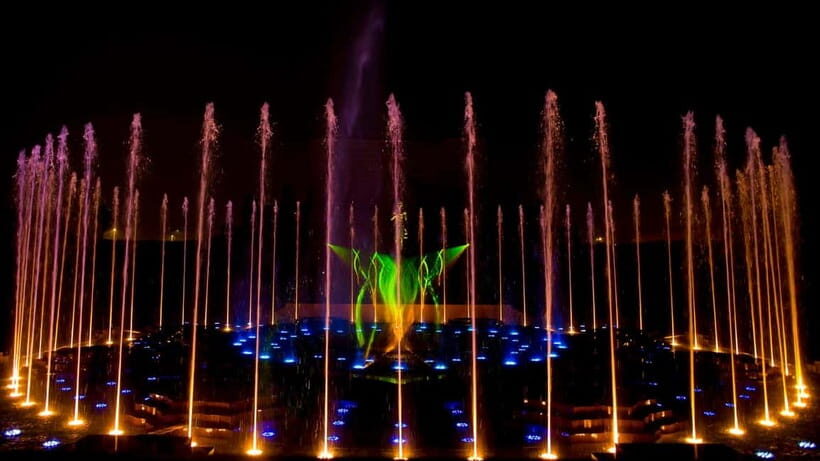 New Delhi: Akshardham Exhibition, Light & Water Show Tour - How the Tour Adds Value