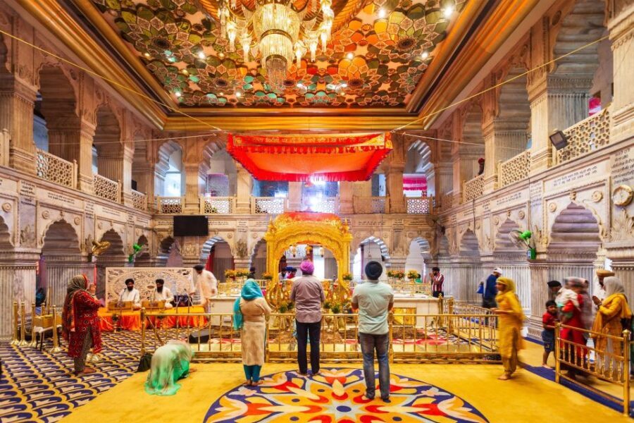 New Delhi: Private Guided Tour of Temples with Transfers - Who Will Benefit Most?