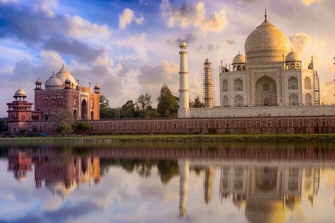 New Delhi to Agra Taj Mahal One Way Private Transfer - The Driver Experience