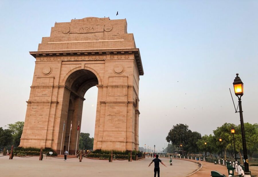 New Delhi: Walking Tour by Night - Authenticity and Value