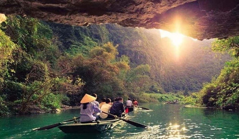 Ninh Binh Day Tour: Hoa Lu, Trang An Mua Cave, Boat Ride - An In-Depth Look at the Ninh Binh Tour Experience