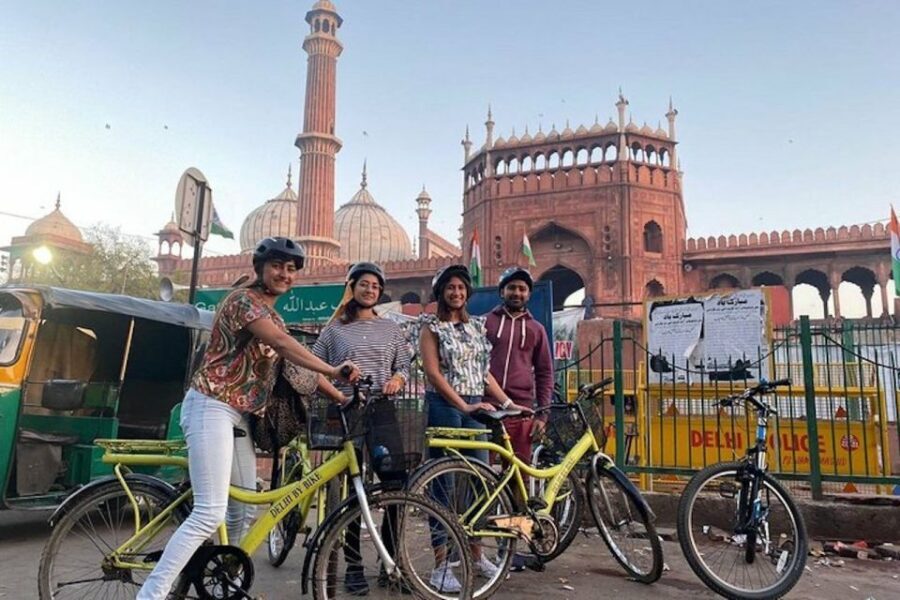 Old Delhi: 3.5-Hour Small-Group Bike Tour with Breakfast - Practical Considerations