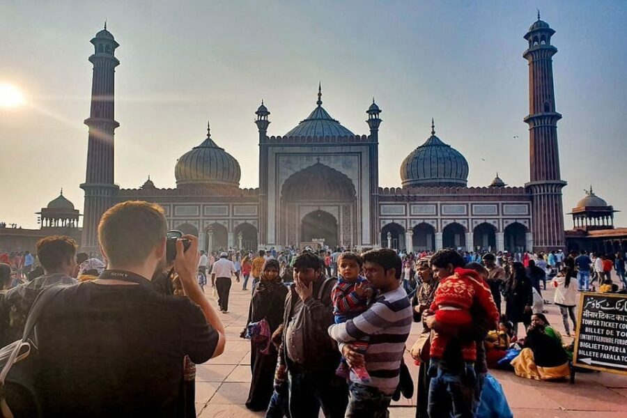 Old Delhi's Chandni Chowk Tuk Tuk/Rickshaw Tour - Exploring Delhi’s Old-World Charm in a Tuk-Tuk