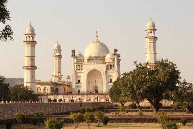 One day tour: Aurangabad, Daulatabad & Khultabad with home-stay - Who Will Love This Experience?