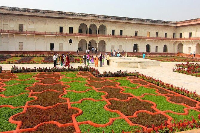Overnight at Taj Mahal with Mohabbat the Taj Dance and Light Show - The Value of This Tour